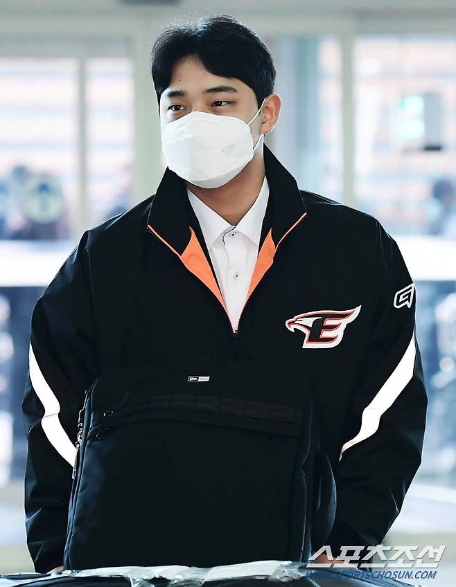 이렇게 잘생긴 괴물이라니 문동주 김서현 한화 마운드 책임질 11 영건 듀오