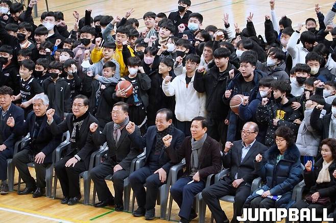 문경시장배 유소년농구의 본질을 실천하다 제8회 문경시장배 생활체육 유소년 농구대회 성황리에 폐회