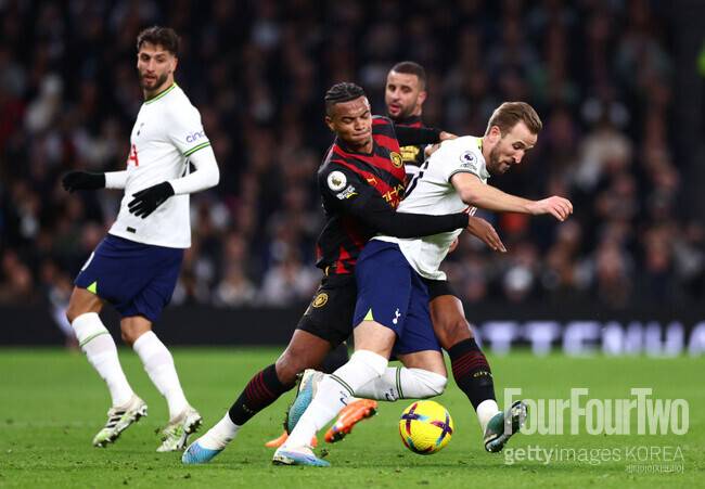 [epl.told] 주장 완장 달게 된 케인, 참으로 시의적절하다