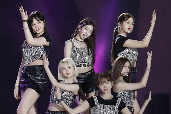 너무 예뻐서 촬영 중인 한효주에게 뽀뽀 받았던 3살 소녀의 현재 뉴스에이드