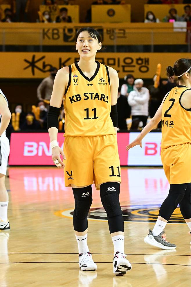 [WKBL 5라운드 리뷰] 박지수가 이탈한 KB, 그럼에도 최선을 다한 강이슬