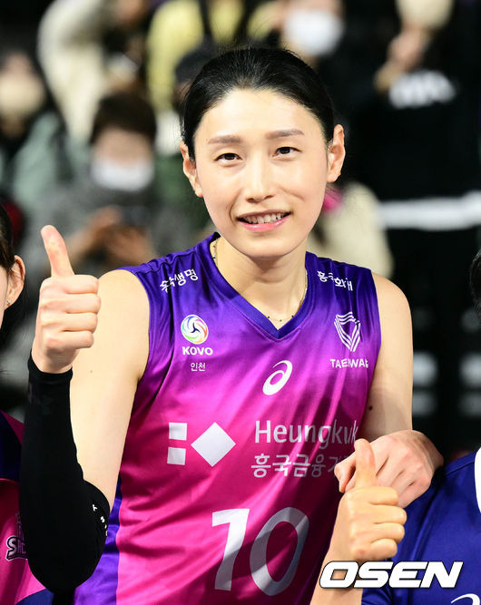 '배구 여제'의 은퇴 암시…우리는 'GOAT' 떠나 보낼 준비가 되었나