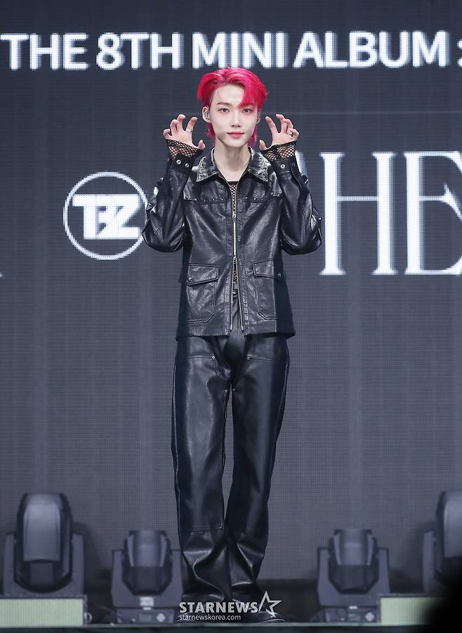 더보이즈 뉴 빨간 머리 소년 ★포토