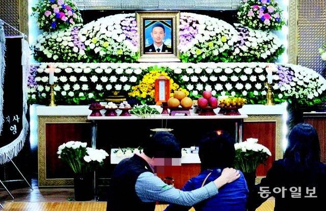 할아버지가 안에” 불길 뛰어든 새내기 소방관