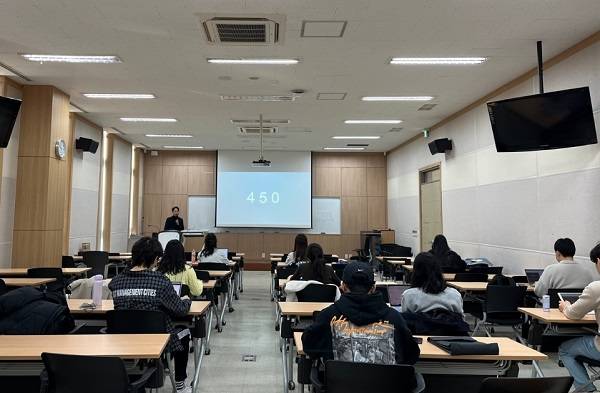 메타코드m 강승윤 대표 서울대 글로벌 인턴십 정규강의 강연자로서 참가