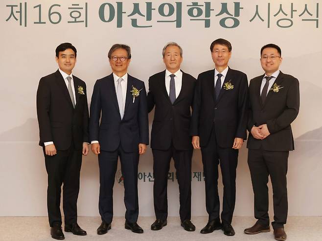 제16회 아산의학상 서울아산 강윤구·gist 전장수 교수 수상