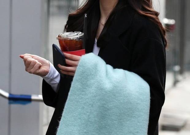 얼음컵 가격 오른대얼죽아족 편의점 싹 털어갔다
