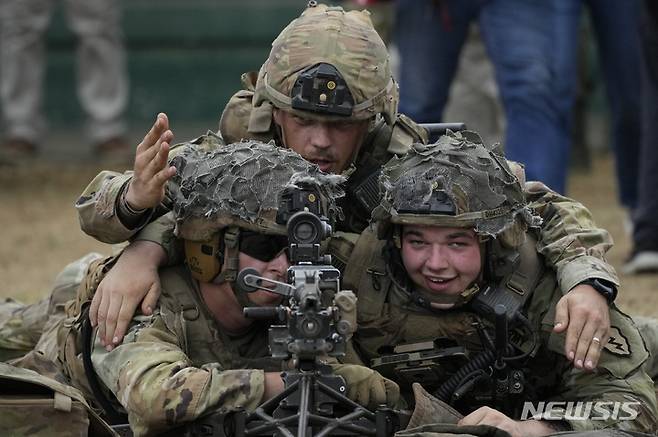 미국·필리핀 바시해협서 軍 합동훈련中 공격 대비