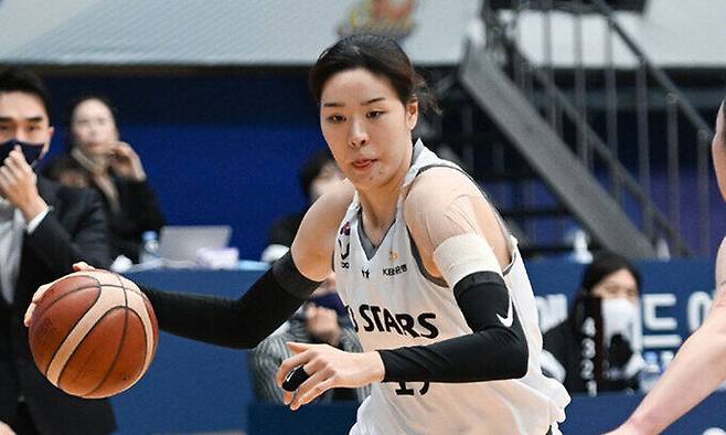 박지수·김단비 포함된 여자농구 대표팀 12명 확정… 6월 아시아컵 출격