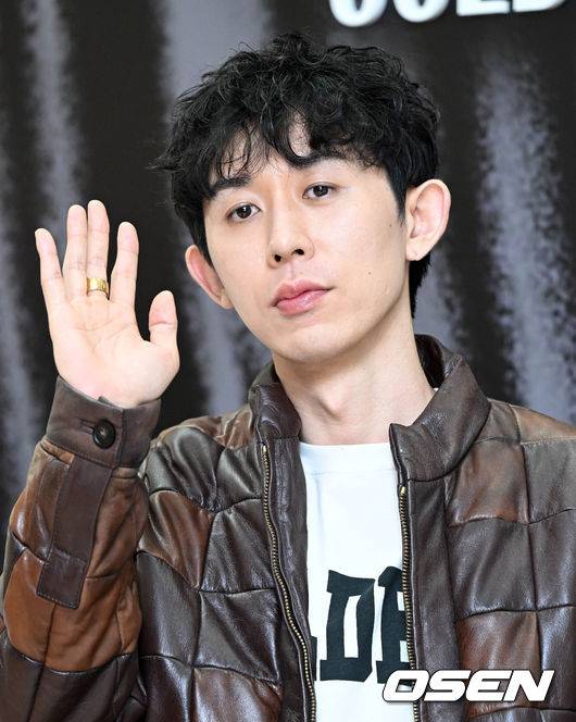 코드쿤스트 여자친구 1살 연상 패션 잡지 에디터 단독