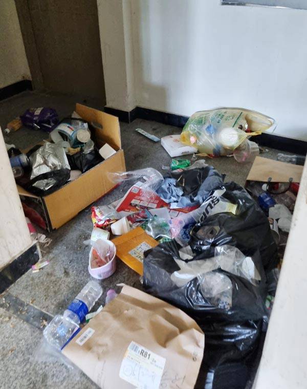 교육부 감사 진주 한국국제대 르포 불 꺼진 대학도서관 복도엔 쓰레기더미