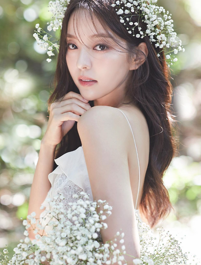 13년이나 열애 끝에 드디어 결혼발표♥해 놀라게 한 연예인웨딩화보속 순백룩 어썸클