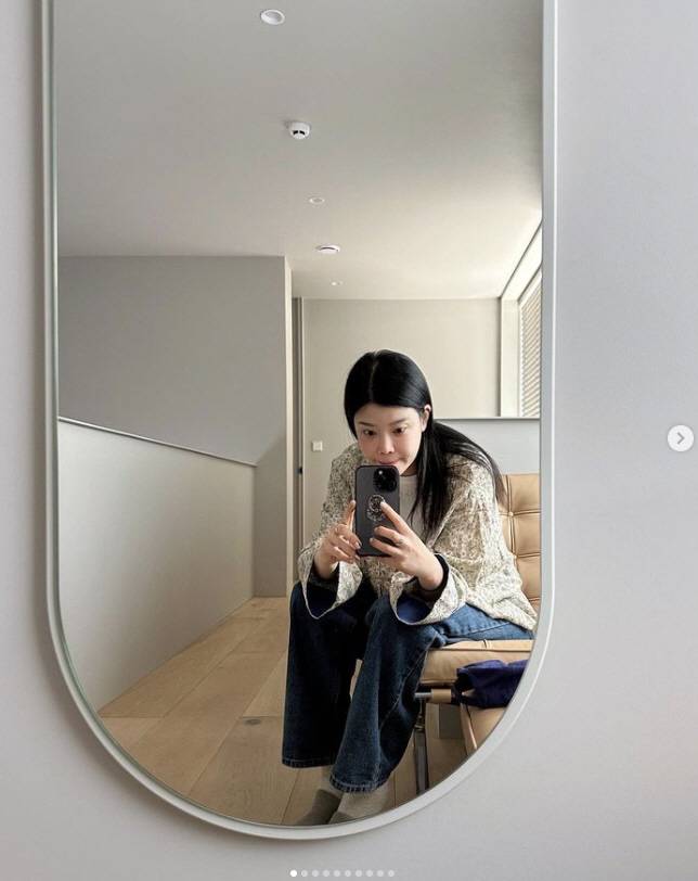 Lee Soo ⁇ ' Lin unveils magnificent Jeju Island House . '89 Billion ...