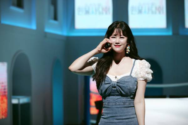 최현선 PD “제임스 카메론 만남, '인물사담회'로 이어져” [IS인터뷰]