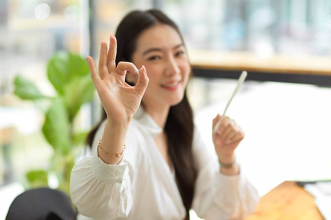 욕하려고 그런게 아닌데” 해외여행 할 때 반드시 조심해야 하는 손동작 여행탐구