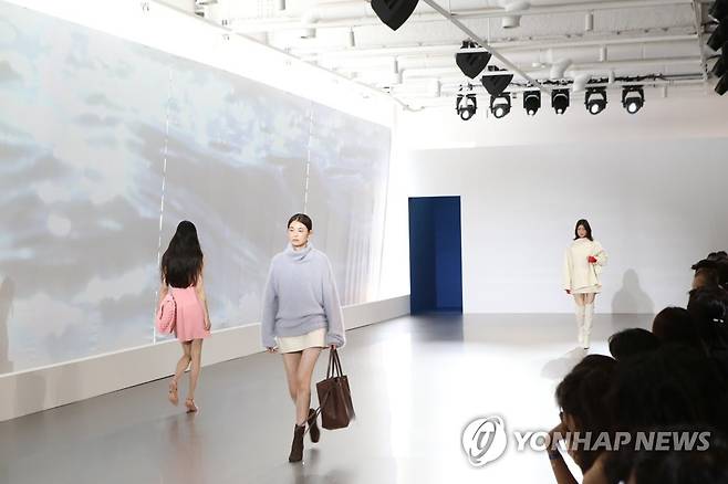 특징주 한섬 실적 부진에 52주 신저가목표가 줄하향종합