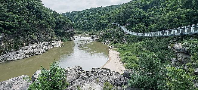최갑수의 여행이라는 꽃다발 강원 철원 어서 와 이런 협곡은 처음이지
