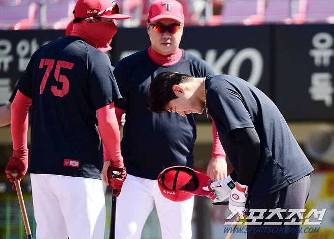 방망이 네가 사 와 김도영 매서운 타격감 뽐냈으나 코치들에게 혼쭐 광주현장