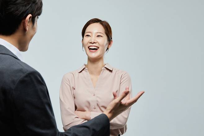 낯선사람과 대화 Vs 채팅어느쪽이 더 즐거울까