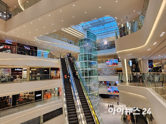 베트남 랜드마크이자 자산개발의 교두보롯데몰 웨스트레이크하노이 현장