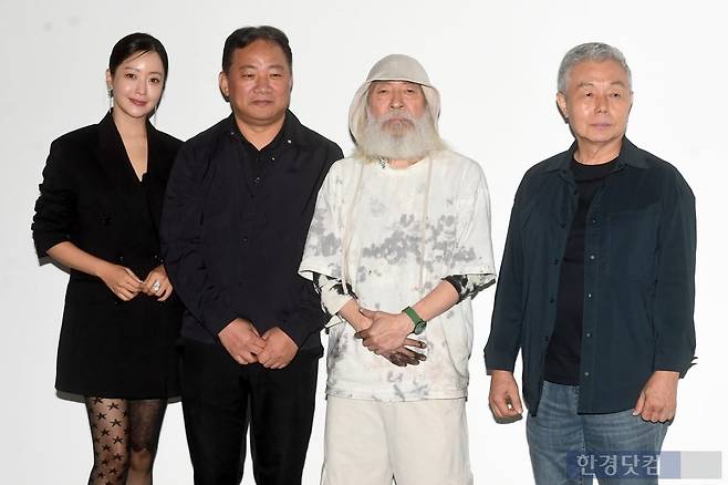 포토 아름다운 선물展 김희선 디렉터와 이이남 강형구 김강용 작가
