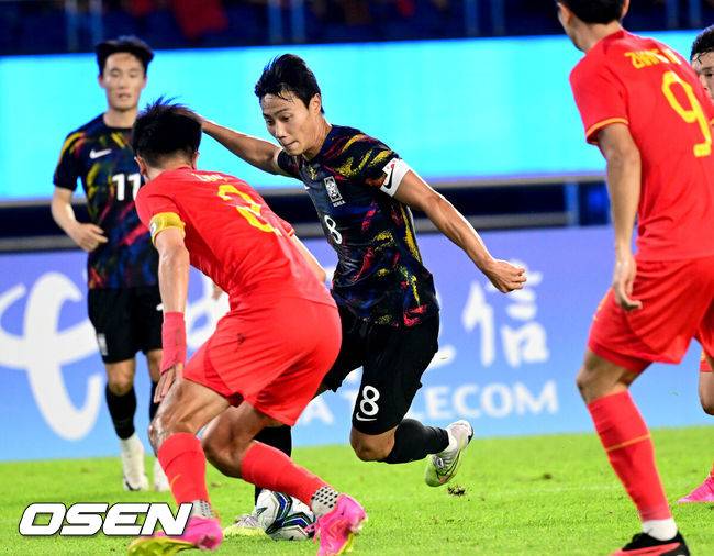 중국보다 강인했던 황선홍호몸싸움 맞불 작전 감독의 지시였을까 오쎈 항저우