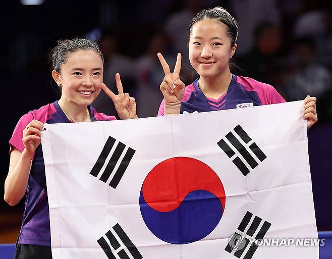 아시안게임 탁구 신유빈 전지희 북한 꺾고 금메달롤러는 아쉬운 역전패