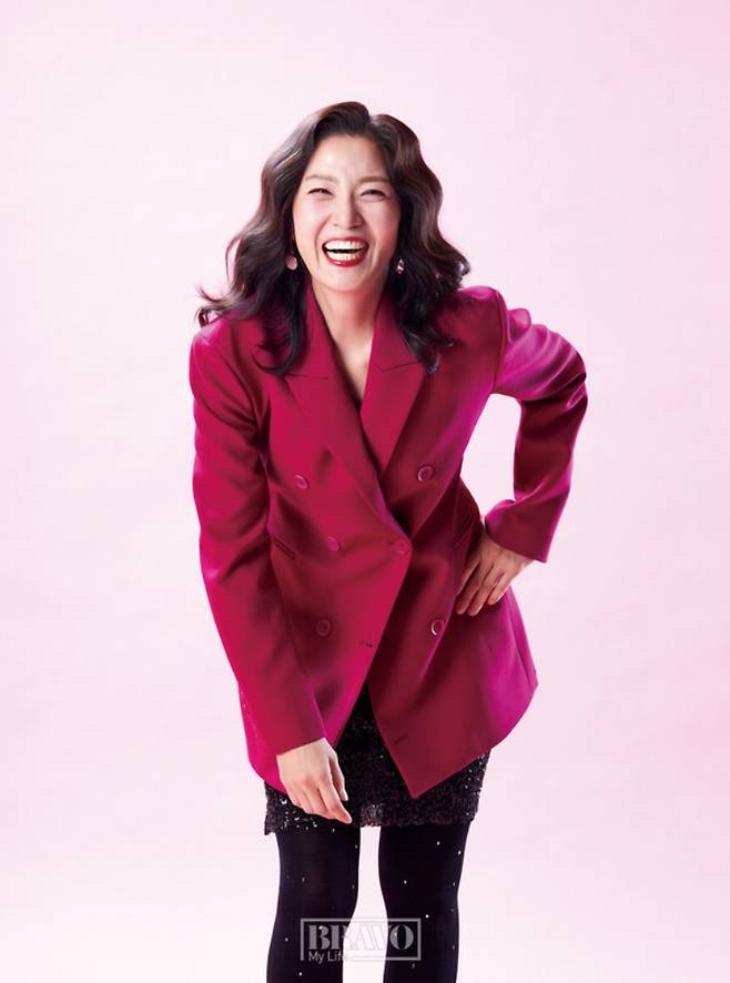 유부녀인 줄 알았는데 알고 보니 싱글이었던 50대 여배우 키노라이츠