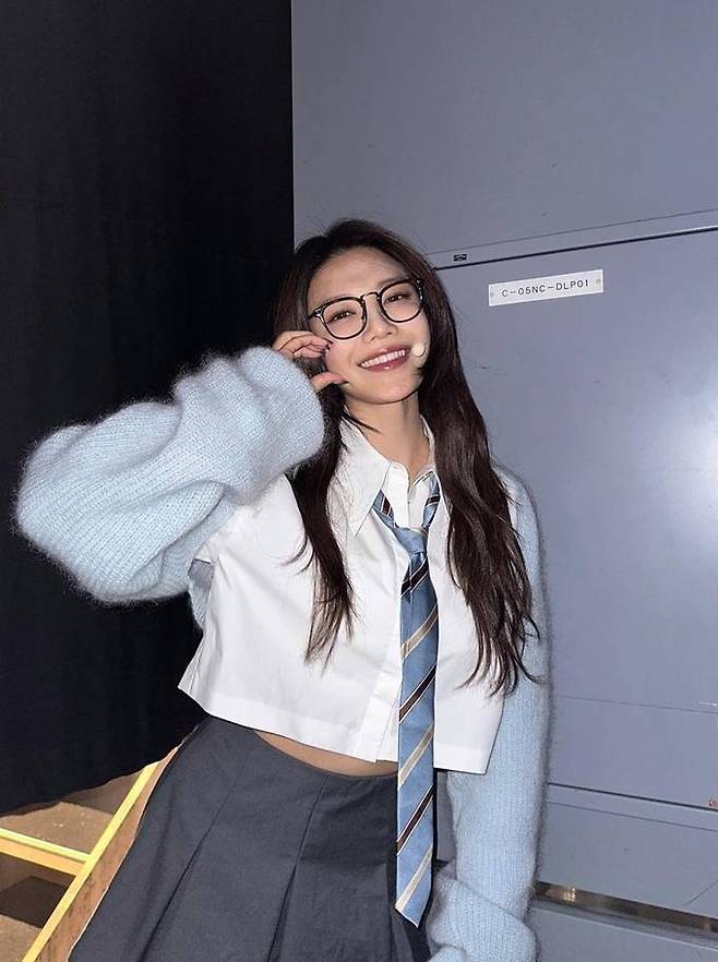 김희애·윤아·정려원·이시영·수영 멋스러운가을템 니트 스타일 13 패션엔