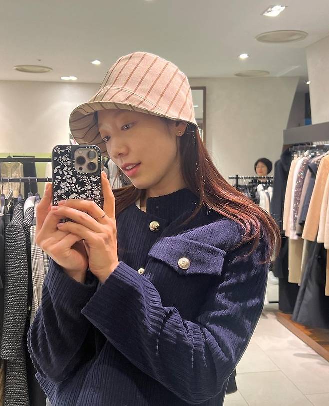 예쁜엄마 박신혜 엄마랑 백화점 쇼핑 코듀로이 재킷 예쁘네 패션엔