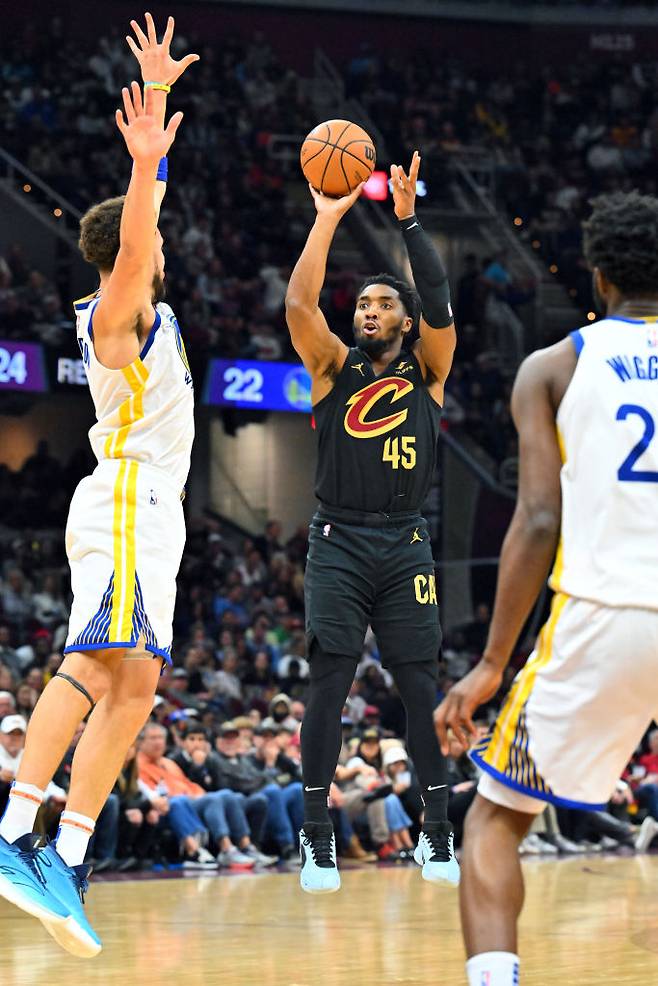 ‘미첼·갈랜드 55p 합작 클리블랜드 Gsw 6연승 저지 Nba