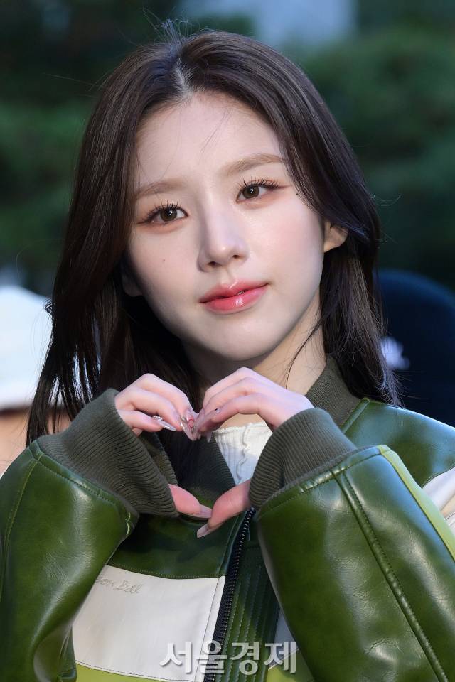 아르테미스 희진 하트를 부르는 알고리즘 Se★포토