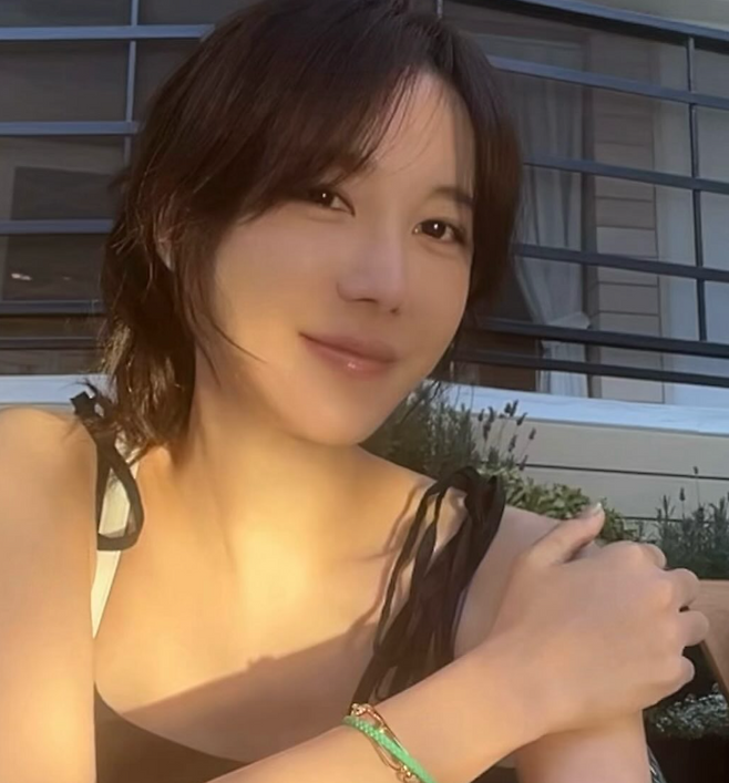이지아45세 믿기지 않은 근황40대 각선미 뽐낸 숏팬츠룩 어썸클