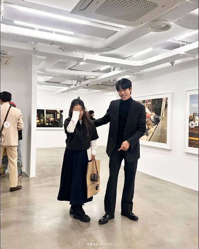 류준열 결별 후 사진작가 된 근황한소희·조현아 개인전 방문