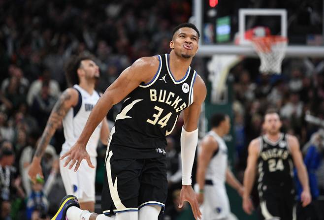 Nba 밀워키 아데토쿤보 40점 원맨쇼 댈러스 꺾고 4연승 질주