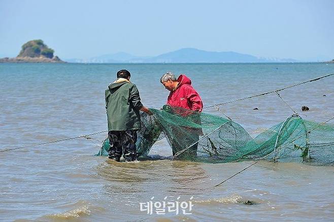 르포 천사의 섬 노을 따라 걷다 보니 바닷속으로‘폰테 델 인피니또