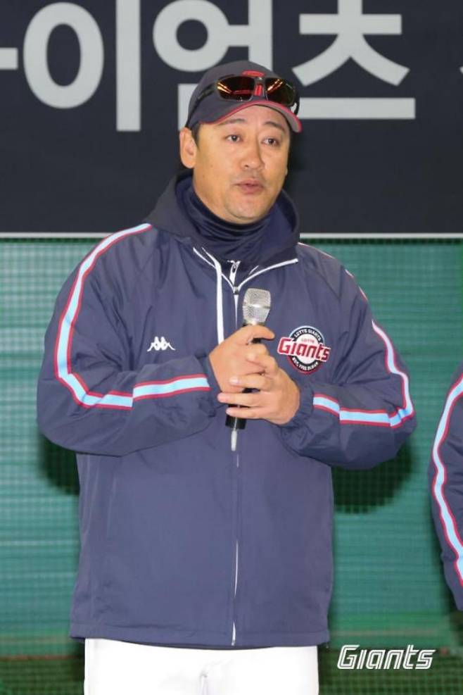김태형 체제 롯데 김민재 수석 주형광 투수 김주찬 타격 코치