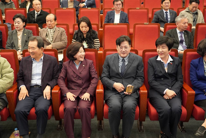 양경숙 지원 나선 정세균 끝까지 함께 할 수밖에”