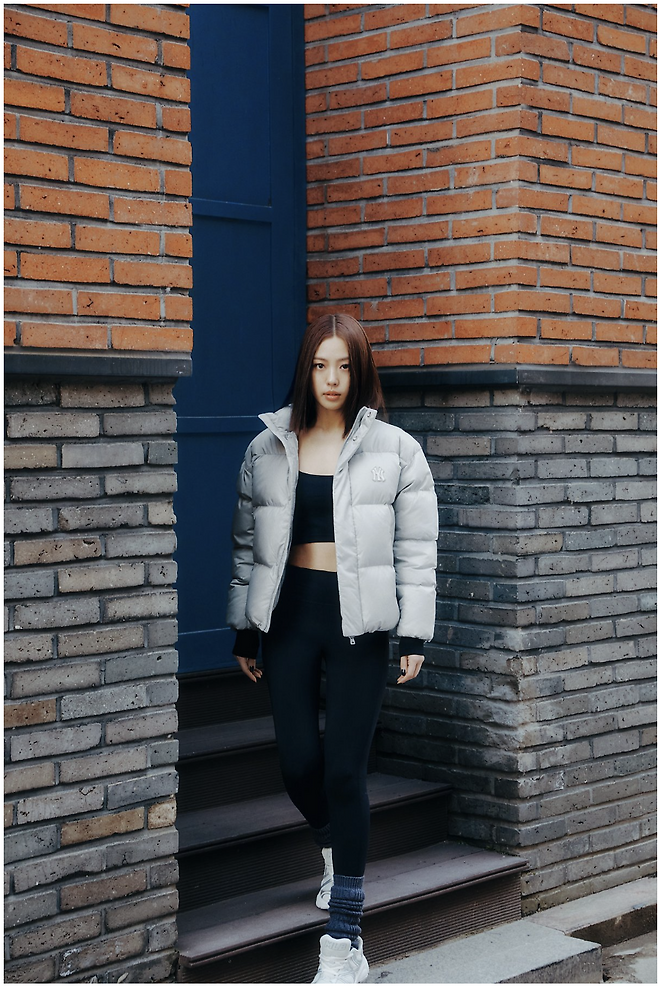 프라다패딩부터 리복패딩까지 올겨울 사복장인 셀럽들이 선택한 패딩 패딩코디 추천★ 마고의 패션뷰티