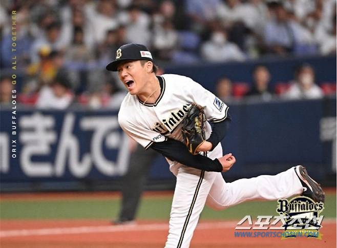 직각으로 떨어진다 1위 야마모토 커브 2위 야마모토 슬라이더 4위 야마모토 포크볼 변화구도 비교불가 클래스