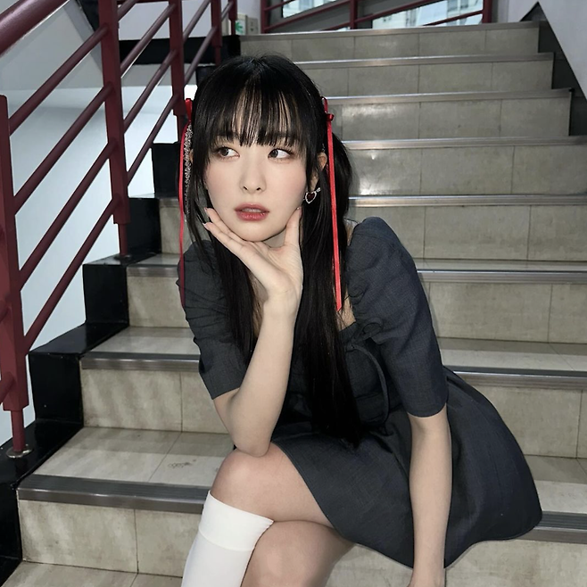 장원영 제니 Pick 발레코어룩 리본 헤어 스타일링 더 케이커