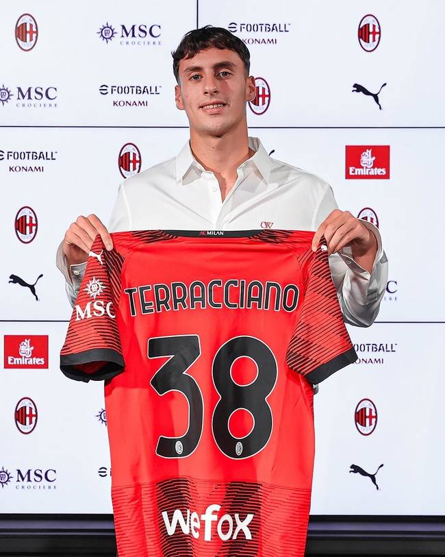 우도지와 이런 '브로맨스'가…밀란 이적생, 등번호 '38번' 선택했다