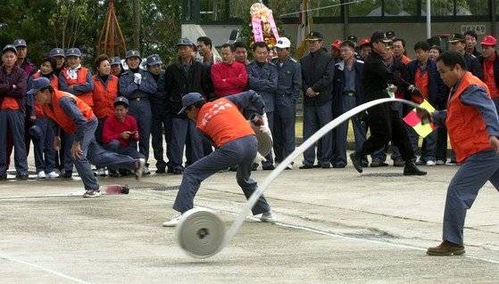소방호스 끌기 시험 추가소방관 채용 체력시험 비중 커진다