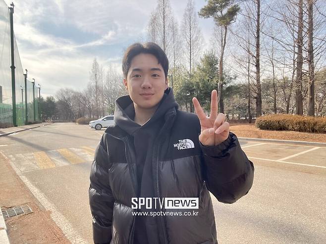 다들 너무 잘하지만” 입단 동기만 14명 ‘리틀 고우석이 경쟁 자신 있는 이유