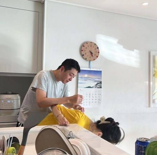 한의사 남편 덕분에 설거지도 신난다는 방송인 연예는 내운명