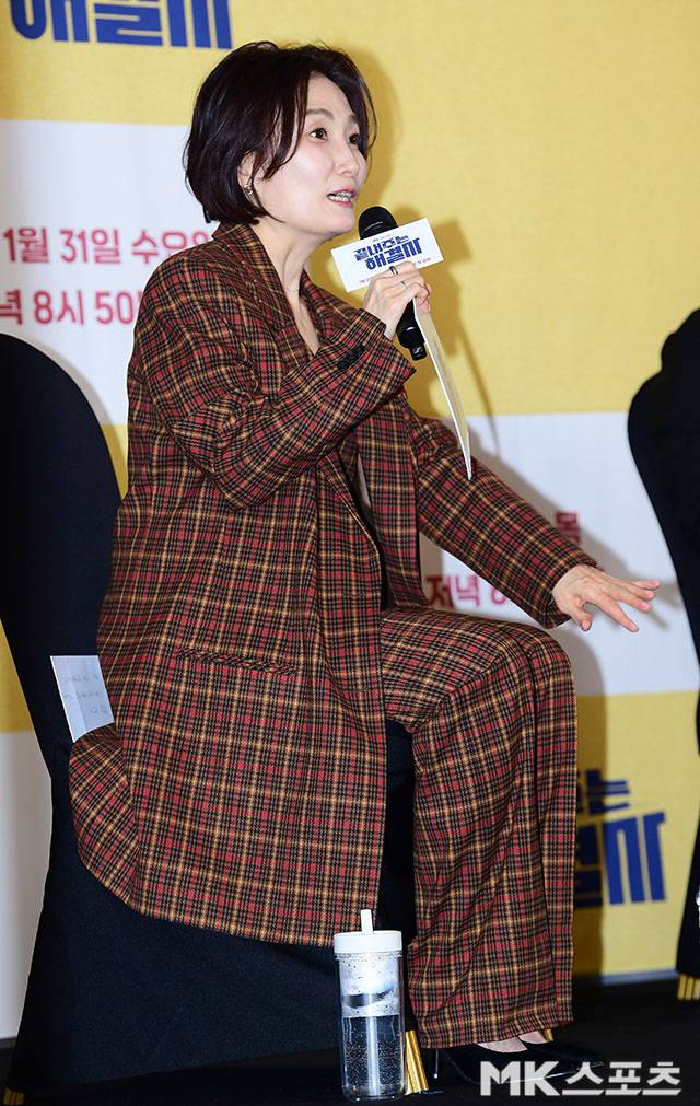 박경림 체크 패턴에 빠지다 한층 세련된 베스트 정장 셋업 패션 스타와 패션