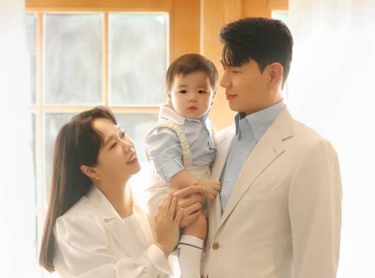아기 똥별이가 이렇게 컸다고 아빠” 소리에 모두 감격 연예는 내운명
