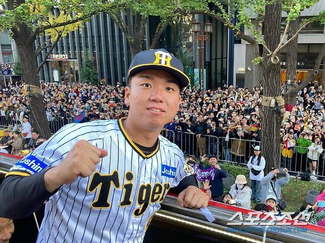 캠프 첫날부터 불펜 5연투6일 101개 포함 총 332구 지난해 신인왕 Mvp 무라카미 대표팀서 던지고 싶어