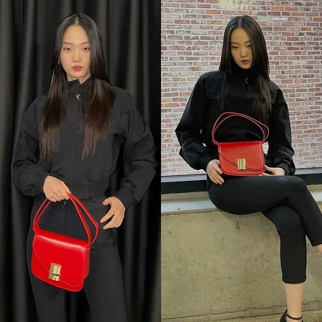 ‘송혜교 절친 신현지 환상 컬러 매치 레드로 힘준 이기적 모델의 올 블랙룩 패션엔