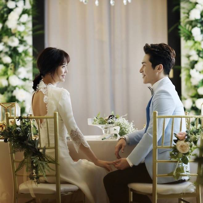 나이트클럽에서 만난 아내와 9년 열애 후 결혼♥한 배우 셀럽스케치